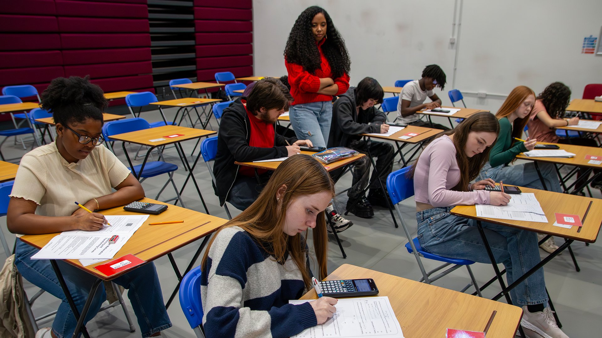 Going into exams with the fx-CG100: tips for students - Casio Calculators