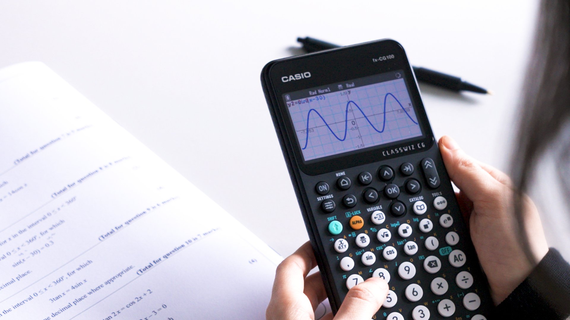 Facing maths challenges: what sets the fx-CG100 apart? - Casio Calculators