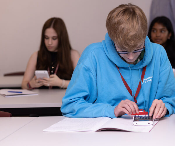 Article - 6 questions to help you find the best graphing calculator - Casio Calculators